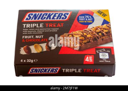 Snickers Triple Treat Fruit, Nut & Chocolate date raisin and peanut bar ...
