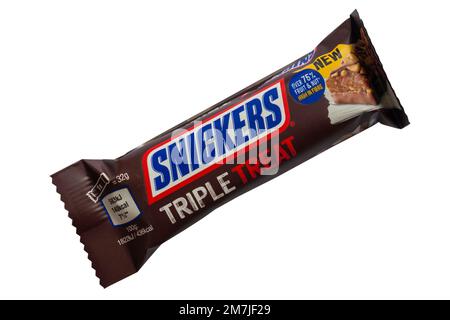 Snickers Triple Treat Fruit, Nut & Chocolate date raisin and peanut bar ...