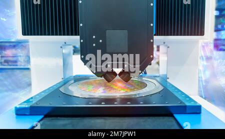 silicone wafer under the microscope Stock Photo - Alamy