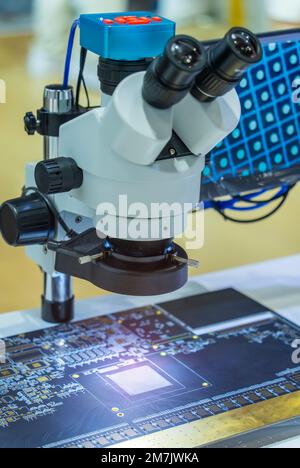 automatic robot vision sensor camera system in intellegence pcb factory ...