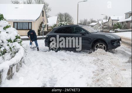 Residents of Scottish city Dunblane face an amber turned Met weather ...
