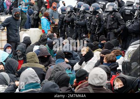 Erkelenz, Germany. 10th Jan, 2023. Police vehicles on the edge of the ...