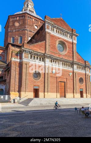 Italy, Lombardy, Pavia, Piazza del Duomo Square, Equestrian Bronze ...