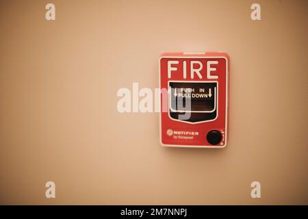 fire extinguisher signs emergency lights exit safety evacuation rescue ...