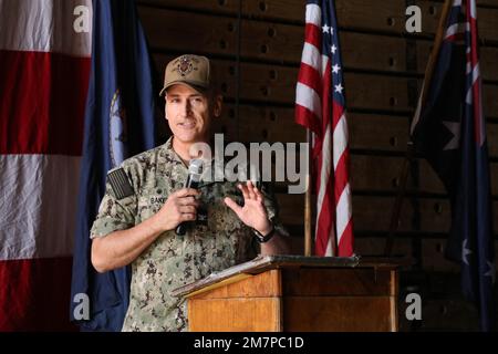 DARWIN, Australia (May 11, 2022) Cmdr. Keith Tate, 21st commanding ...