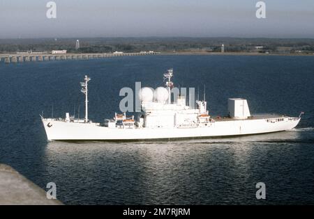 The Cobra Judy phased-array radar system on the missile range ...