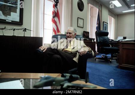 Secretary of the Air Force Verne Orr talks with Air Force officers ...