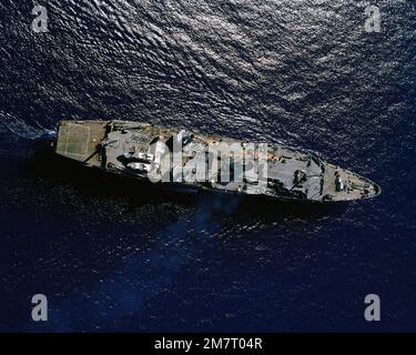 An overhead view of the submarine tender USS HUNLEY (AS 31) underway ...