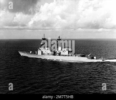 USS Scott (DDG-995) underway in 1986 Stock Photo - Alamy