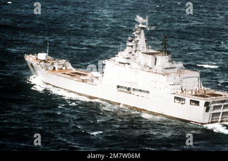 A port quarter view of the amphibious assault ship USS TRIPOLI (LPH-10 ...