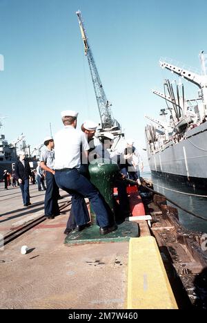 AOR-3 Kansas City , Ships, Naval Vessels, Boats, Naval History, Navy ...