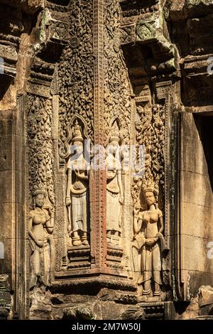 Thommanon temple - Angkor temple park Stock Photo - Alamy