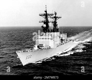 A port view of the destroyer USS FLETCHER (DD-992) underway. Base: San ...