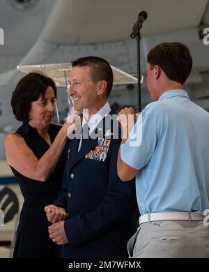 Family members pin brigadier general rank on to Brig. Gen. Melissa ...