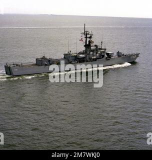 A starboard quarter view of the frigate USS PAUL (FF-1080) underway ...
