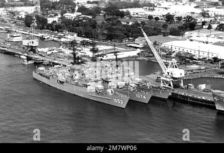 USS Roark (FF-1053), USS Harold E. Holt (FF-1074) and USS Brooke (FFG-1 ...