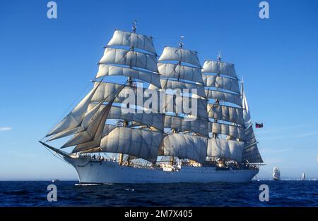 Russian tall ship Sedov, Stavanger race start, 2004 Stock Photo - Alamy