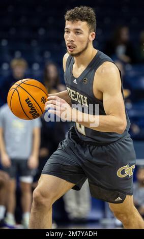 Georgia Tech guard Lance Terry (0) celebrates play against Louisville ...