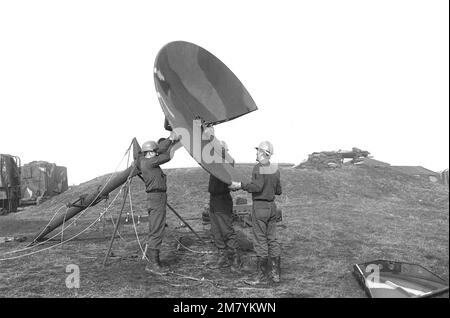 Members of the 636th Tactical Control Flight, stationed at Wanna, set ...