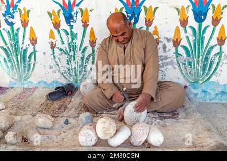 WORKERS AT AN ALABASTER FACTORY, VALLEY OF THE KINGS, LUXOR, EGYPT ...