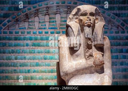 STATUE OF DJOSER, FIRST KING OF THE 3RD DYNASTY AND FOUNDER OF THE OLD ...