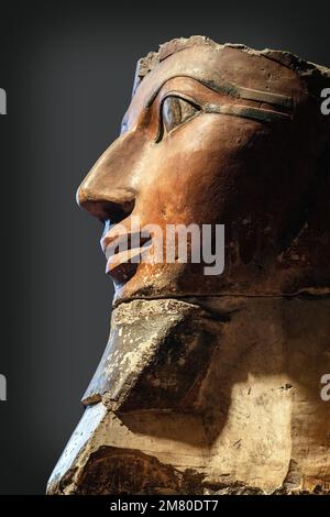 PAINTED LIMESTONE SCULPTURE OF THE HEAD OF QUEEN HATSHEPSUT OF THE 18TH ...
