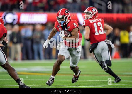 Georgia Bulldogs running back Kenny McIntosh (6) n the College Football ...
