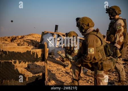 Norwegian Soldiers assigned to Telemark Mechanized Infantry Battalion ...