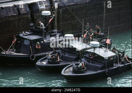 A PBR Mark II river patrol boat escorts the battleship USS IOWA (BB-61 ...