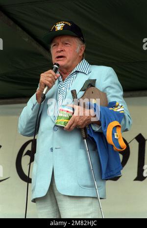 Bob Hope entertains sailors and shipyard workers during a 30-minute ...