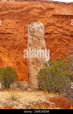 LImestone Tube in a Hidden Red Rock Canyon in Kodachrome Basin State ...