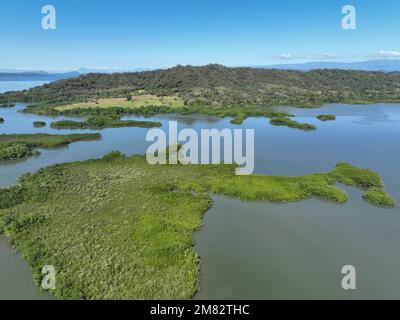 Golfo de Nicoya, Isla Venado, mangrove and other tropical islands in ...