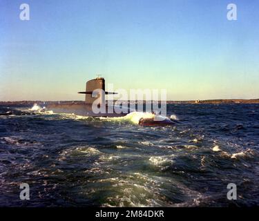A starboard view of the nuclear-powered strategic missile submarine USS ...