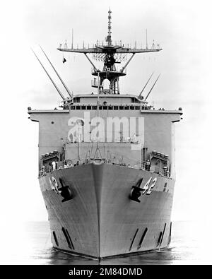 USS Germantown (LSD-42) bow Stock Photo - Alamy