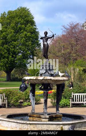 The Huntress Fountain in The Rose Garden of Hyde Park, London ...