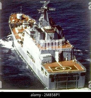 A port quarter view of the amphibious assault ship USS TRIPOLI (LPH-10 ...
