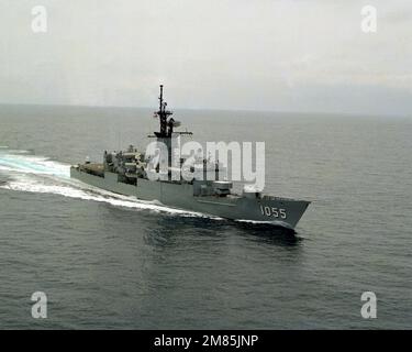 A starboard bow view of the frigate USS FRANCIS HAMMOND (FF-1067 ...