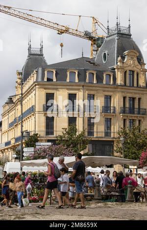 Bergerac town, situated on the northern bank of the Dordogne river in ...