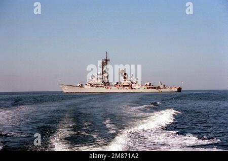 The guided missile destroyer USS GOLDSBOROUGH (DDG-20) departs from the ...