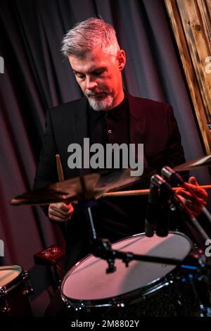 Mark Heaney photographed at Rubix Studios, London Stock Photo - Alamy
