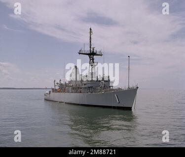 A starboard view of the mine countermeasures ship USS SENTRY (MCM-3 ...