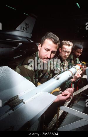 An 86th Tactical Fighter Wing F-16C Fighting Falcon aircraft taxis in ...
