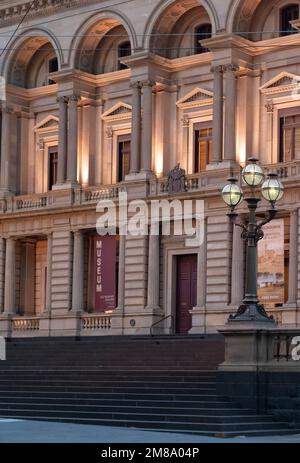 Old Treasury Building in Melbourne Stock Photo - Alamy