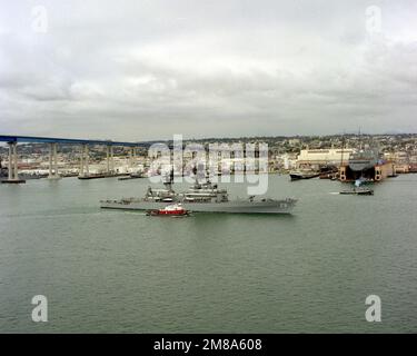 A starboard bow view of the large harbor tug TAMAQUA (YTB-797 ...