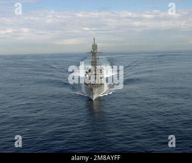 Bow view of USS Truxtun (CGN-35) in January 1989 Stock Photo - Alamy