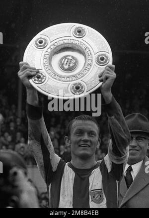 ARCHIVE PHOTO: Werner OLK celebrates his 85th birthday on January 18 ...