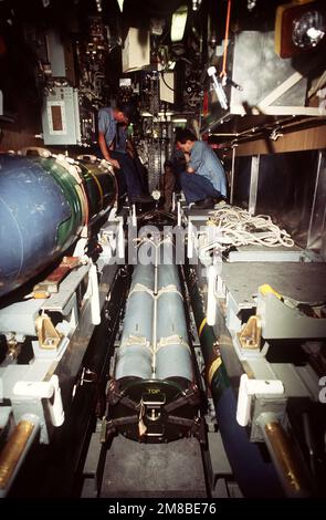USS CASIMIR PULASKI (SSBN-633 Stock Photo - Alamy