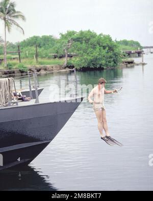 A PB Mark III patrol boat from Special Boat Unit 11 returns to the ...
