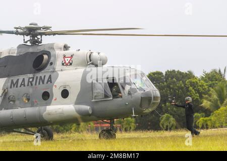 A helicopter of the armed forces of mexico supports the fire in ...