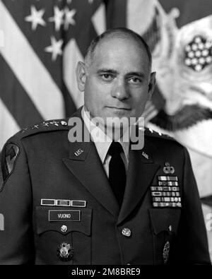 GEN. Carl E. Vuono, chief of staff, U.S. Army, addresses members of the ...